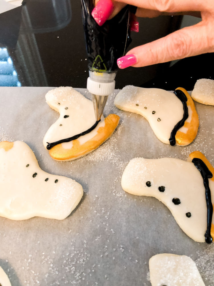 Super Easy Ice Skate Cookies