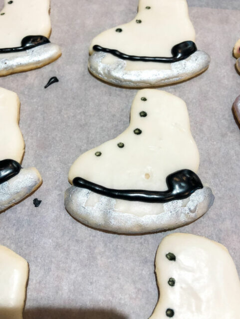Super Easy Ice Skate Cookies