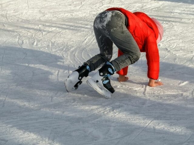 10 Ice Skating Tips For Beginners