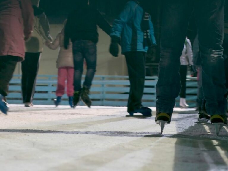 10 Ice Skating Tips For Beginners