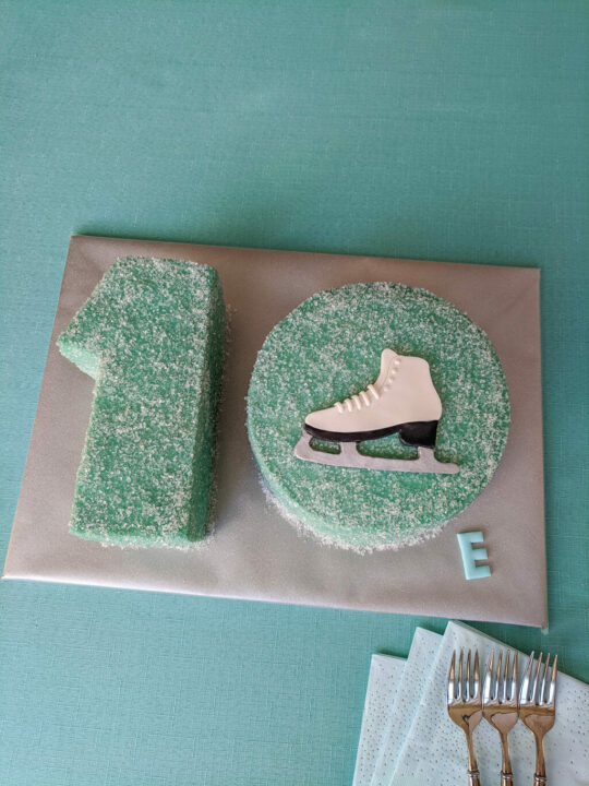 30 Amazing Ice Skating Cake Ideas