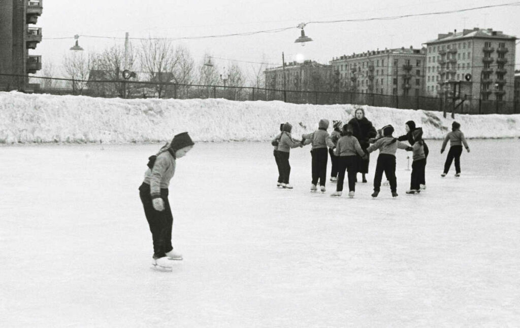 Who Invented Ice Skating? (The History Of Ice Skating)