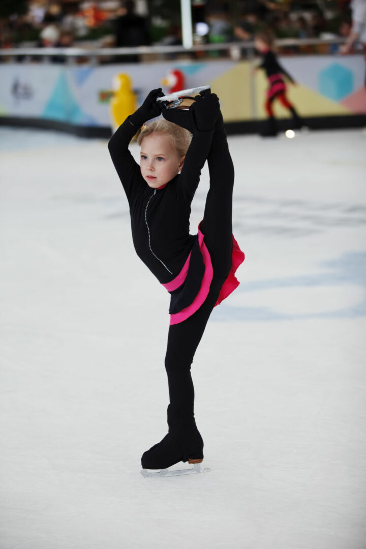 What Do Figure Skaters Wear To Practice?